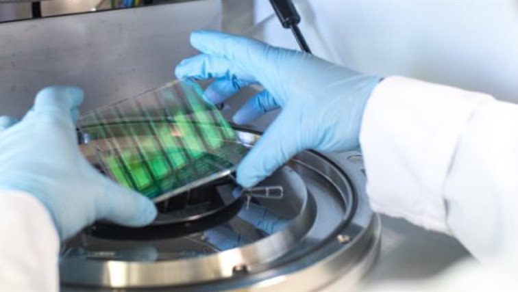 Smart thermochromic glass saves energy in homes | TNO