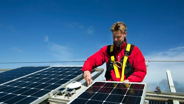 TNO develops world’s first perovskite solar roof tile