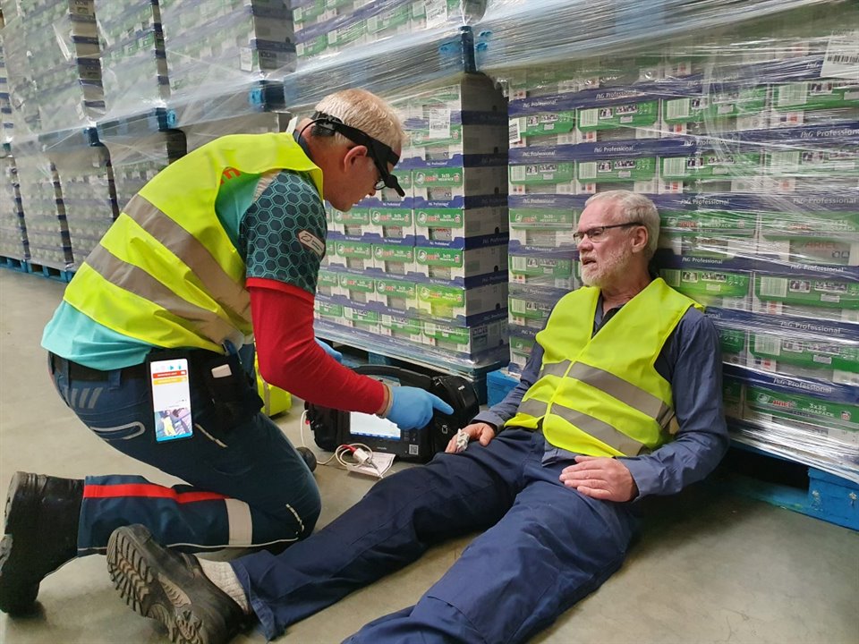 Improved pre-hospital triage because of 5G video and data feed